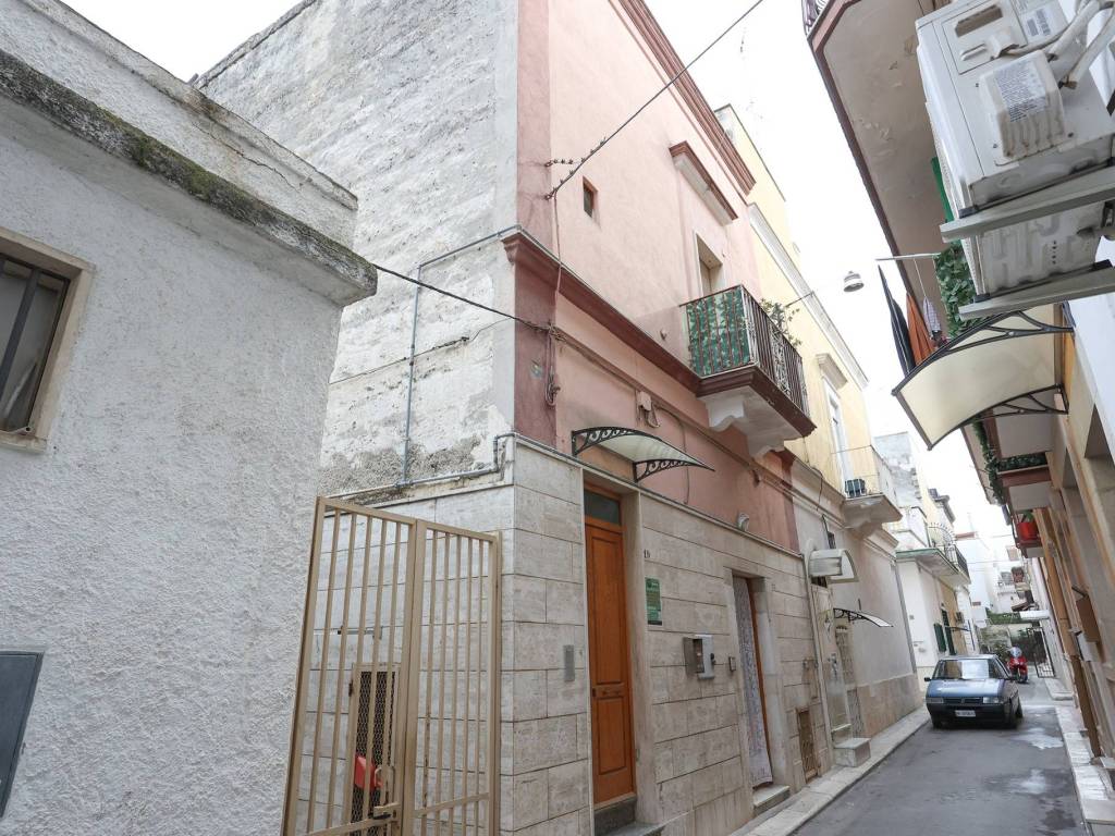 Sale Single-family detached house in Vico di Fronzo 19 Triggiano. Good ...