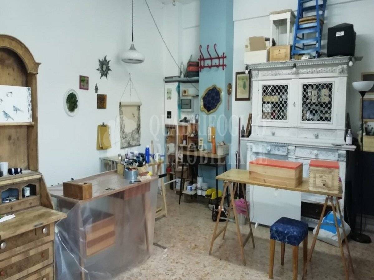 Locale commerciale in Vendita