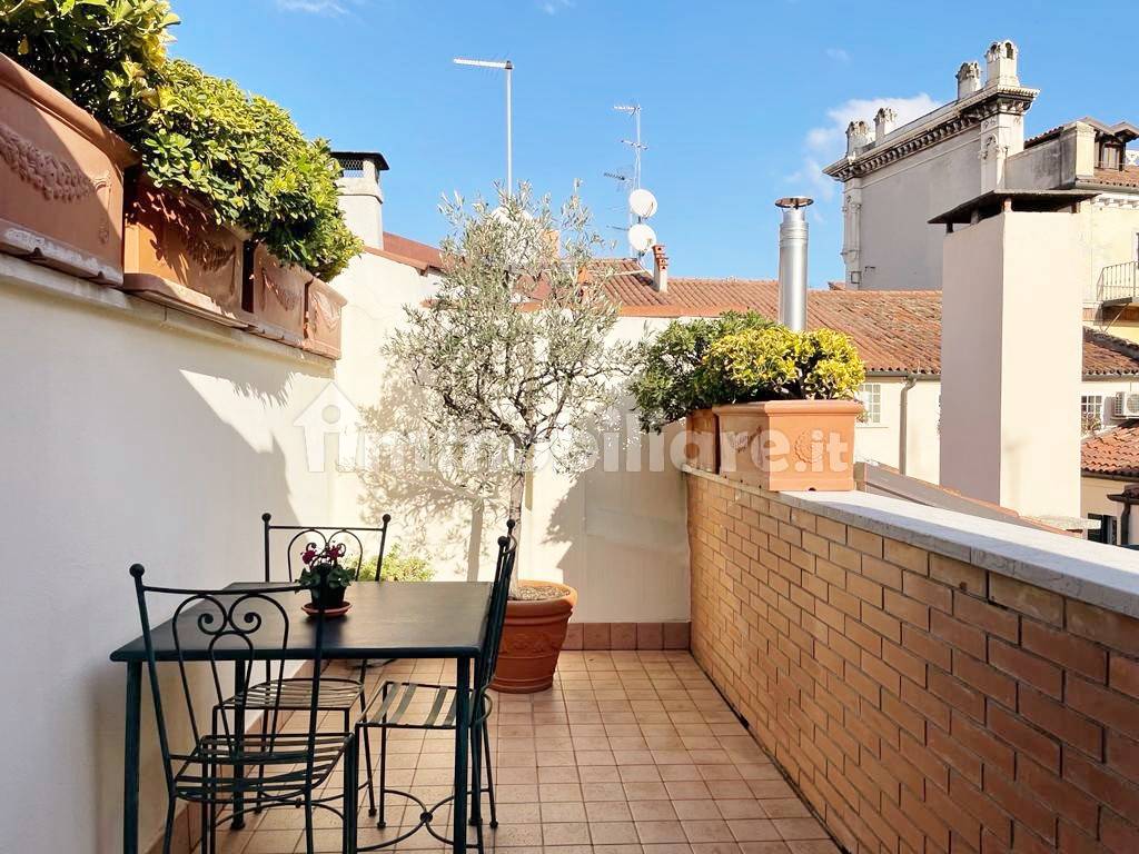 Appartamento buono stato, secondo piano, Piazze - Duomo, Padova