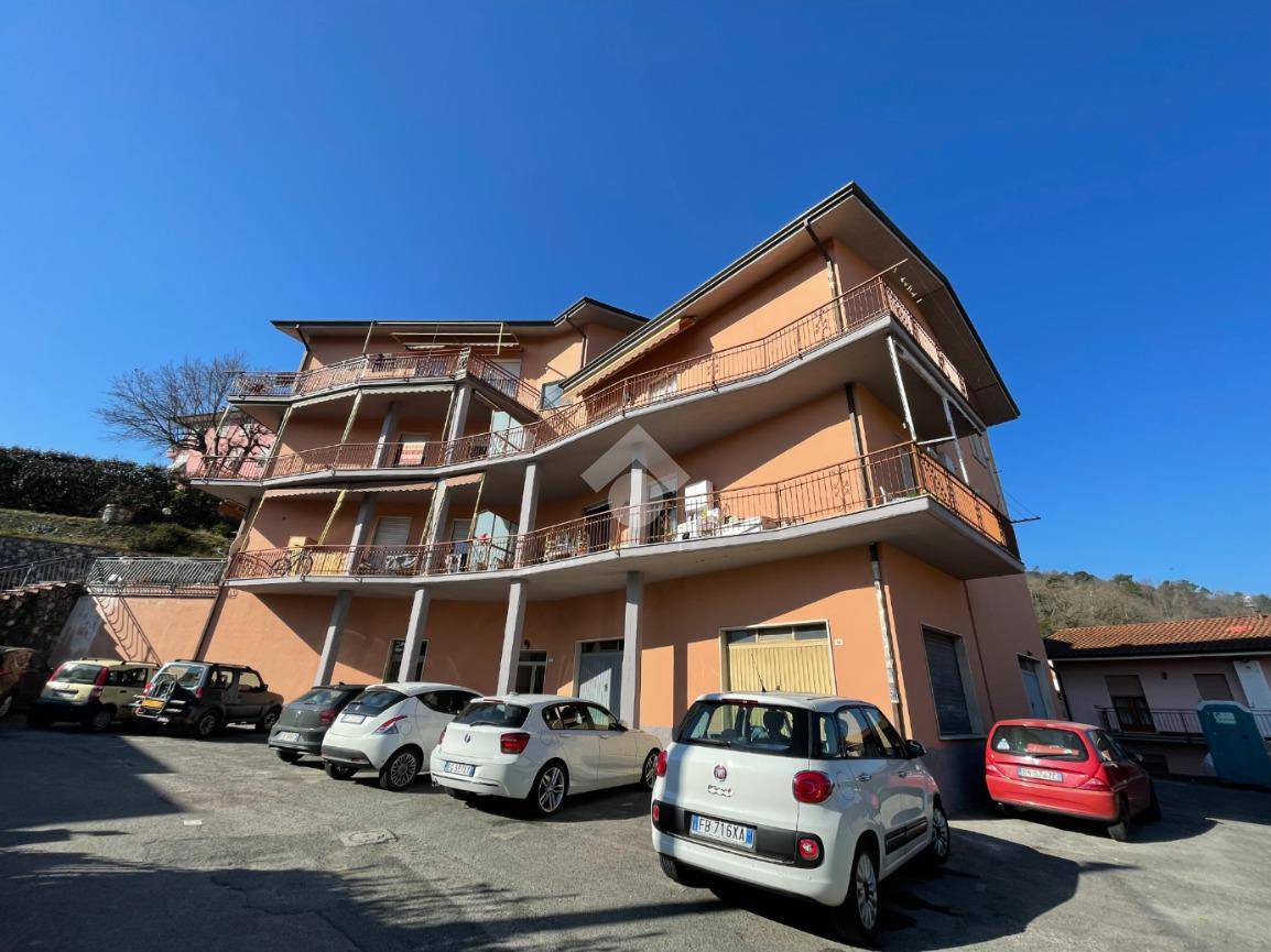 Quadrilocale via A  Bronzi 7, Piano Di Follo, Follo