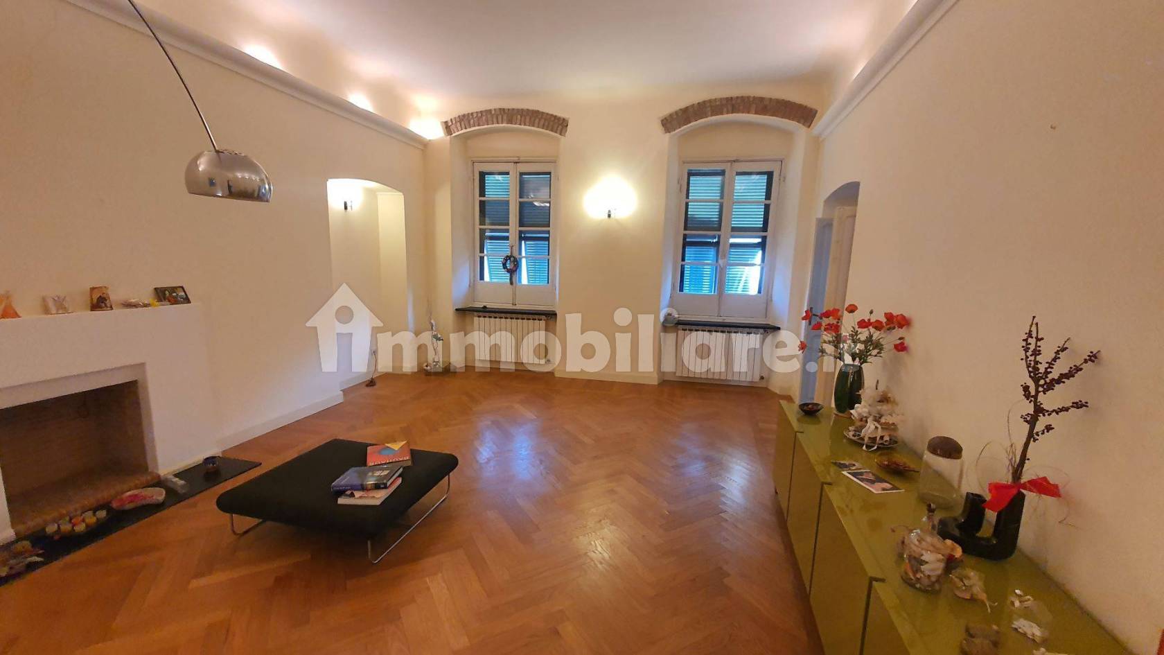 Quadrilocale ottimo stato, terzo piano, Centro, Sarzana