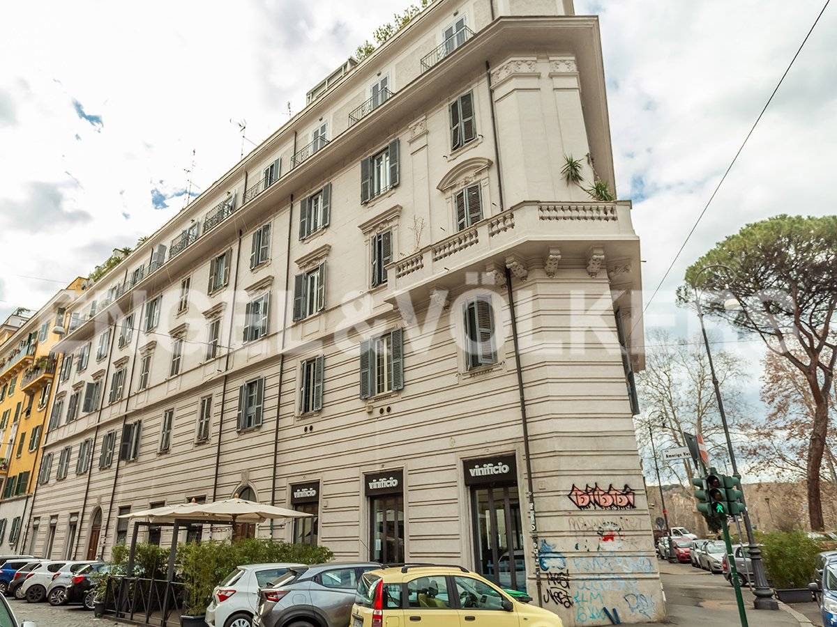 Quadrilocale via Amerigo Vespucci, Testaccio, Roma