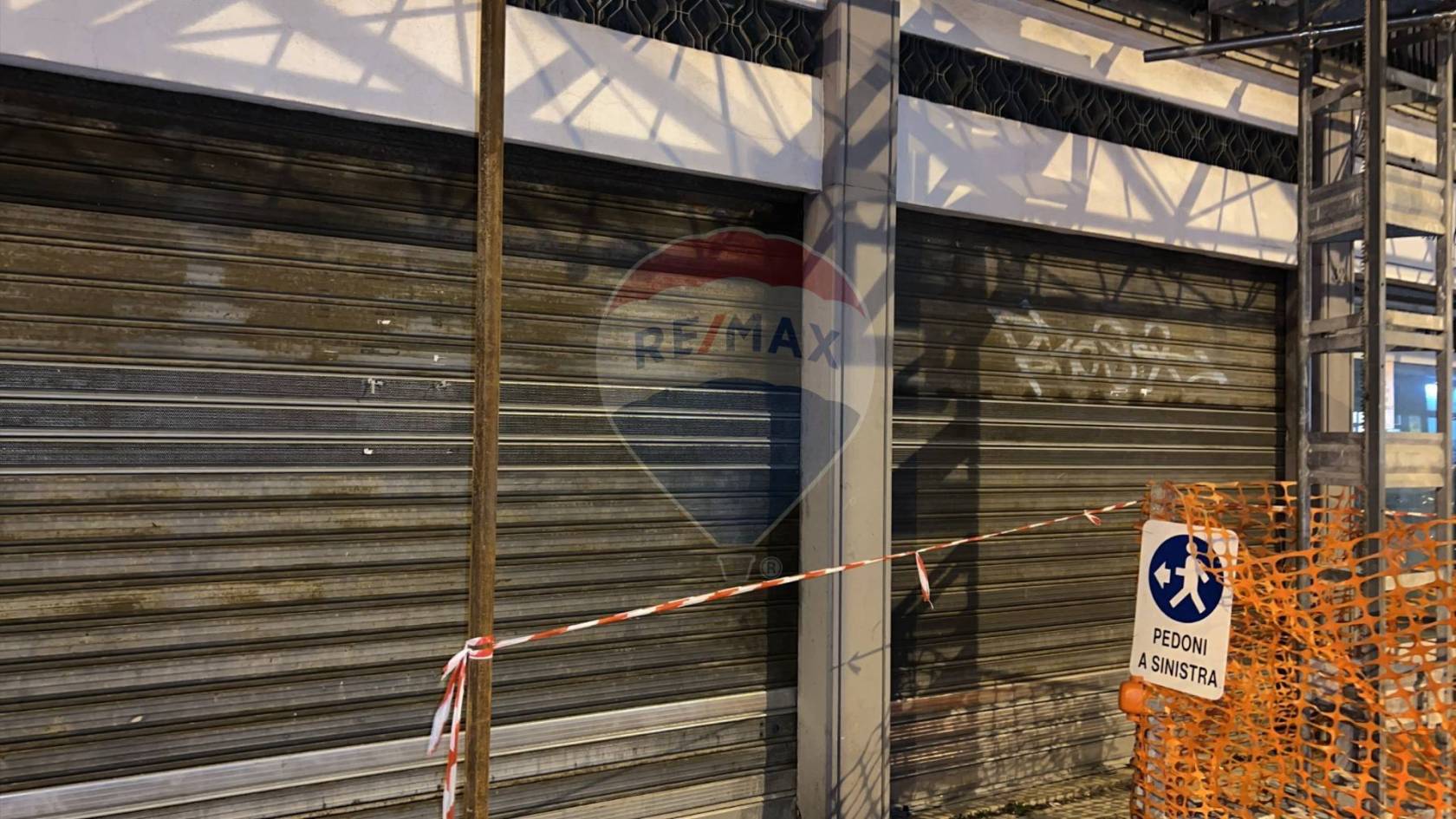 Locale commerciale in Vendita