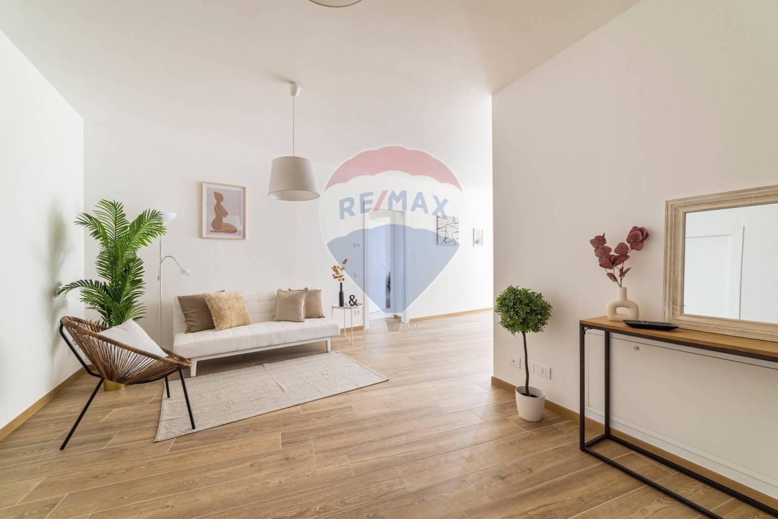 Trilocale via del cassero 14, Centro, Osimo