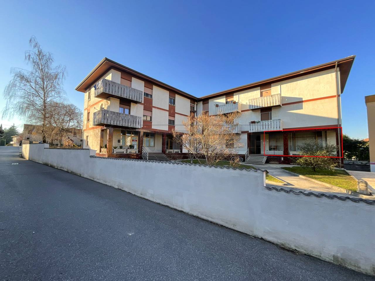 Locale commerciale in Vendita