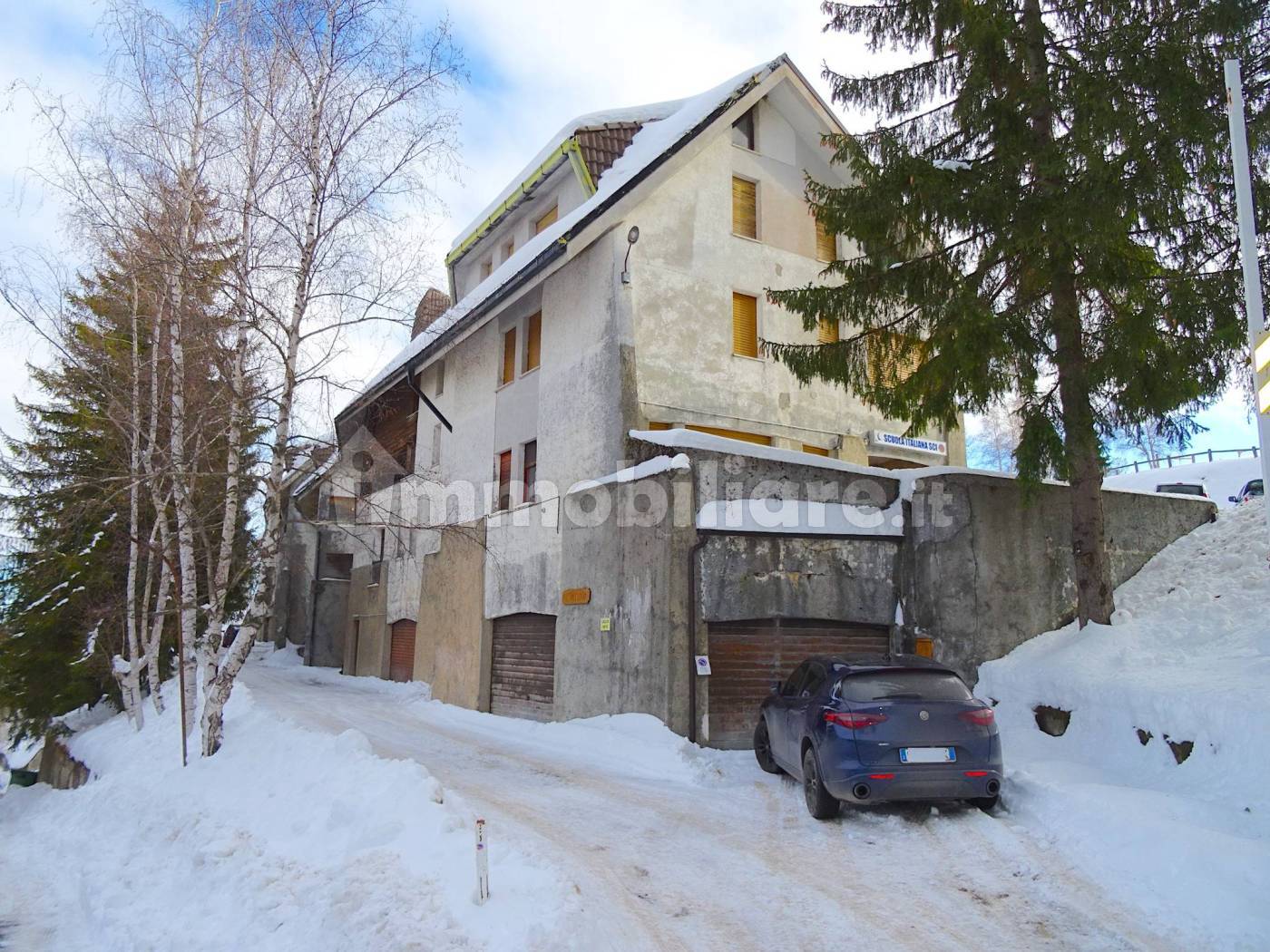 Trilocale via del Poggio, Saint Gree, Viola