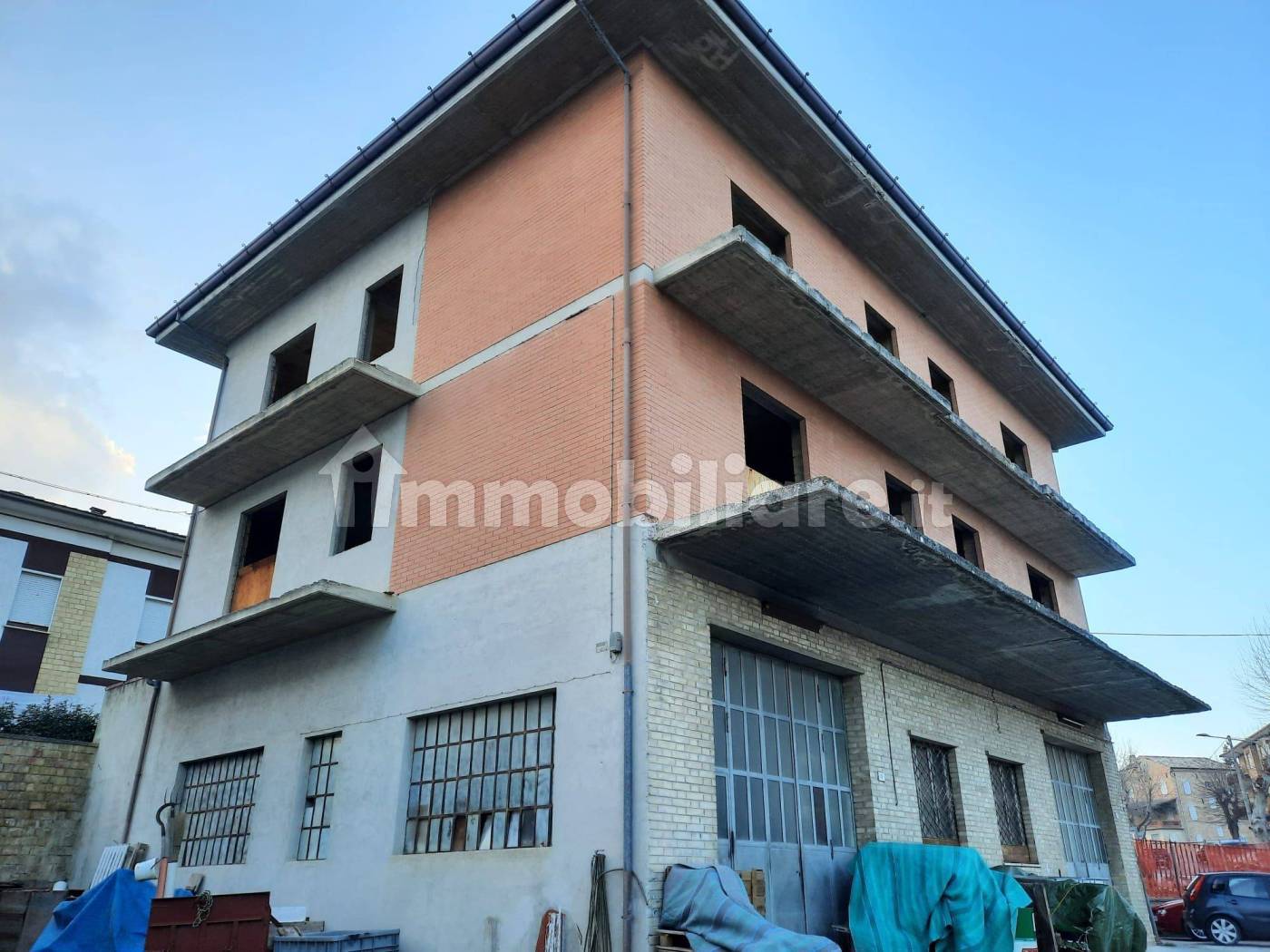 Palazzo - Edificio in Vendita