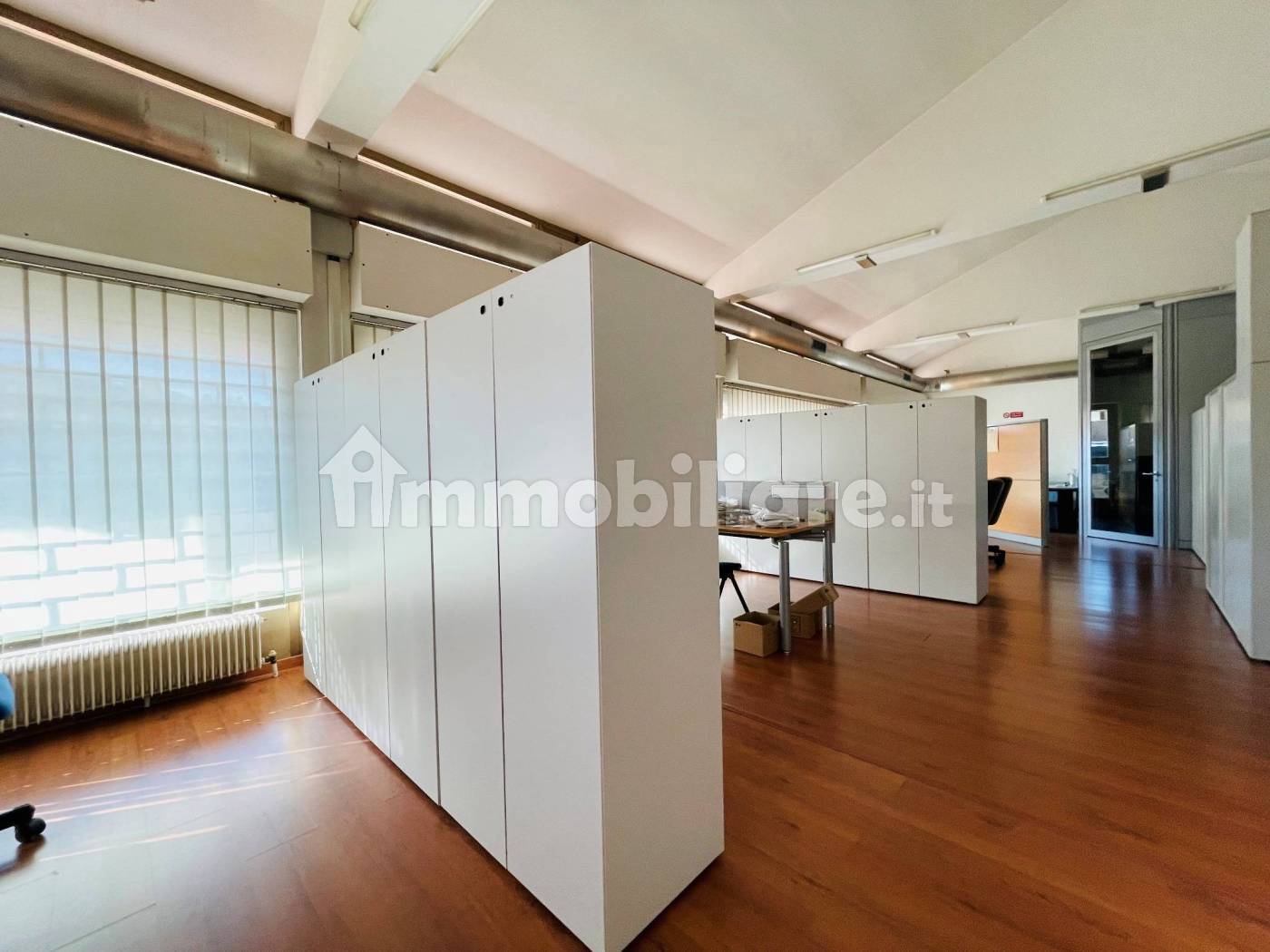 Locale commerciale in Vendita