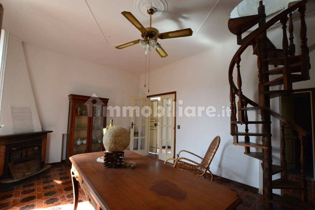 Appartamento via Antonio Gramsci, San Pietro Martire - Erbarella, Jesi