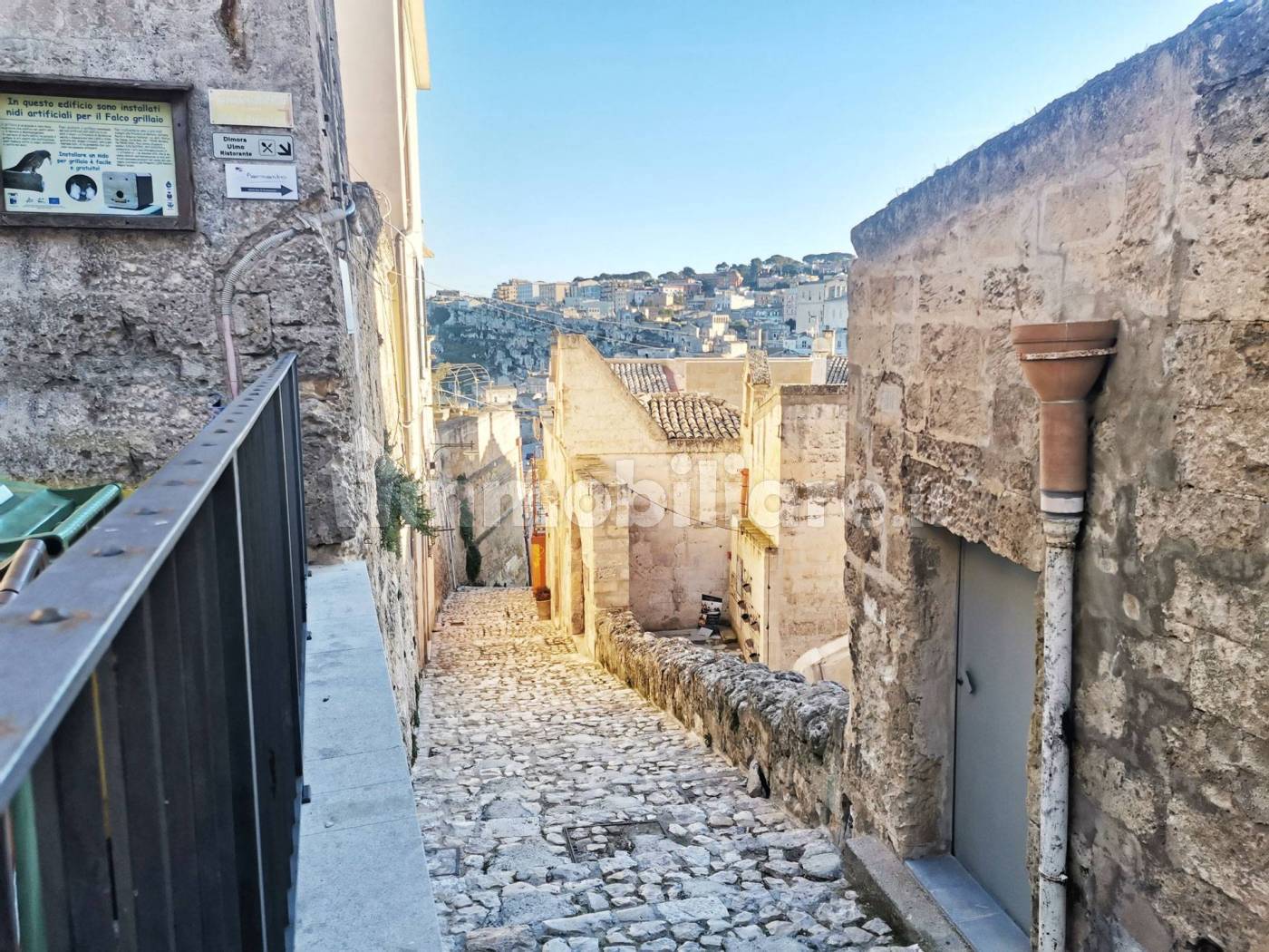 Quadrilocale via Pennino 28, Centro, Matera