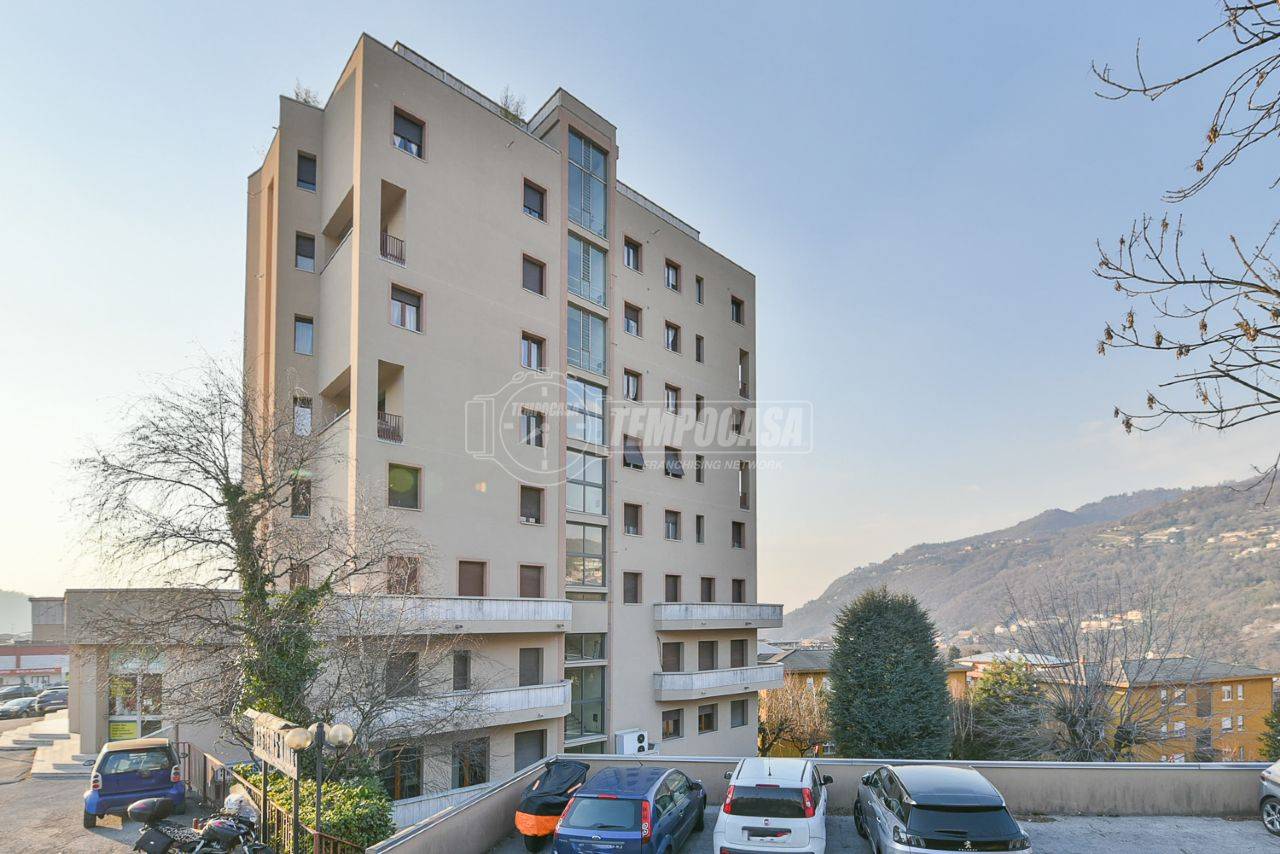 Bilocale via Rovascio 40//2, Lipomo