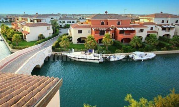 Posto auto - moto in Vendita