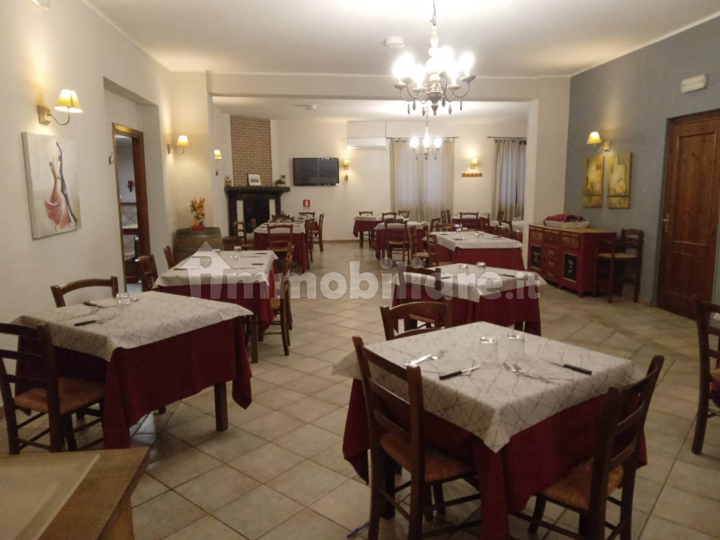 Locale commerciale in Vendita