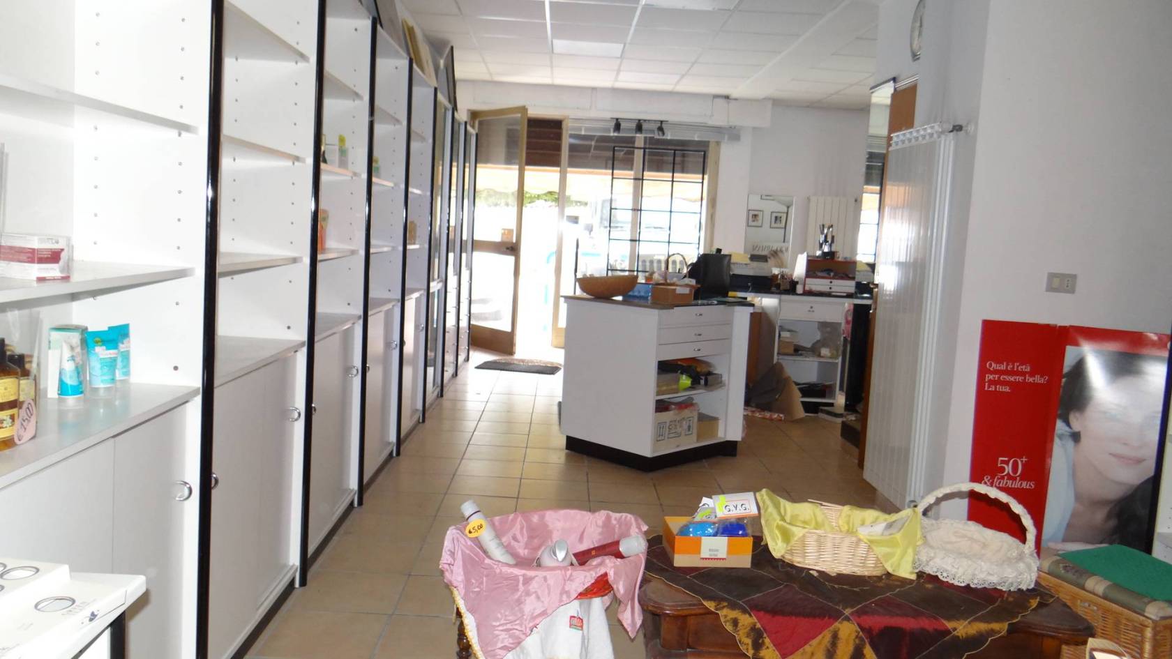 Locale commerciale in Vendita