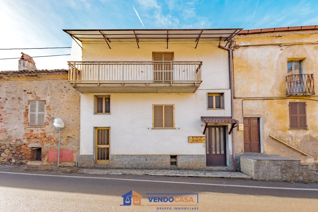 Trilocale via Umberto I 93, Centro, Mombasiglio