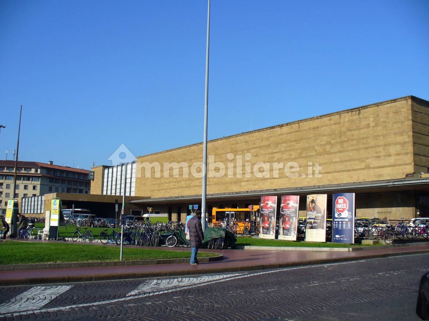 Posto auto - moto in Vendita
