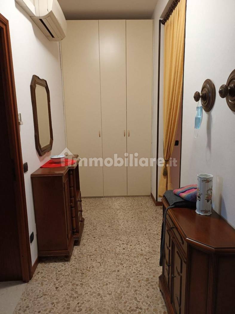 Trilocale buono stato, secondo piano, Roveleto, Cadeo