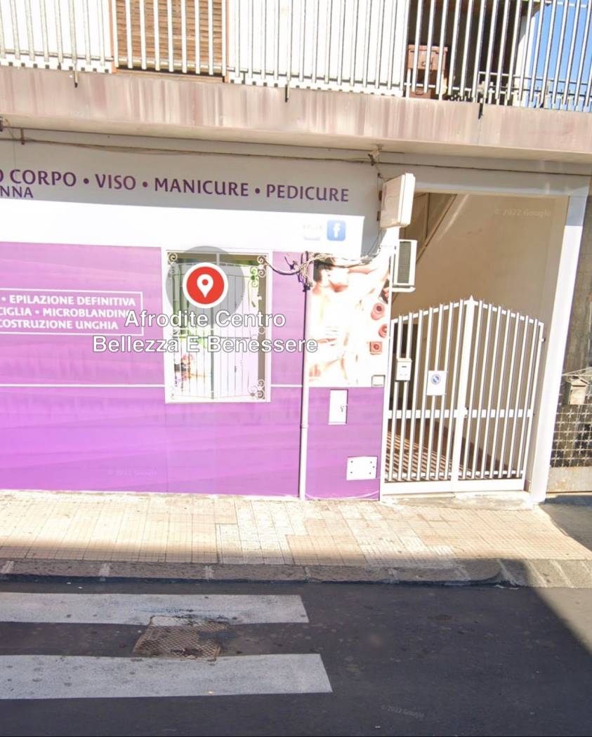 Locale commerciale in Vendita