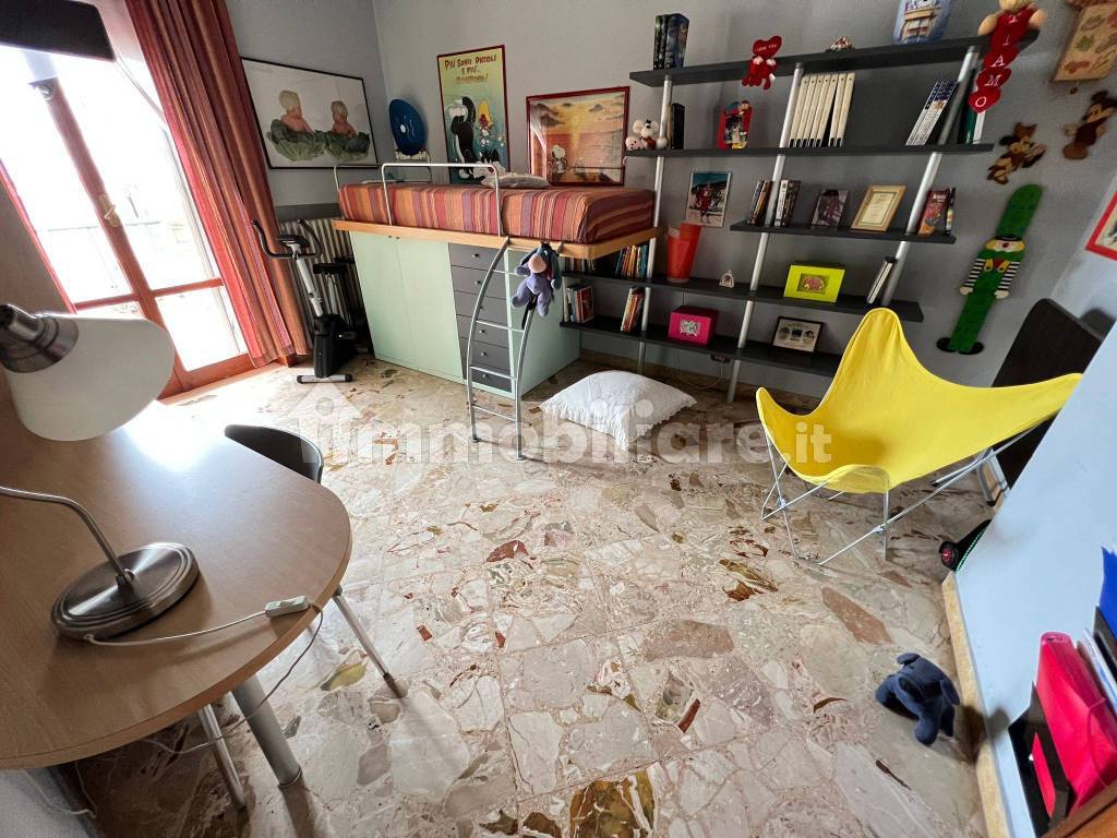 Vendita Appartamento in via Ernesto Simini 24. Lecce. Da ristrutturare ...