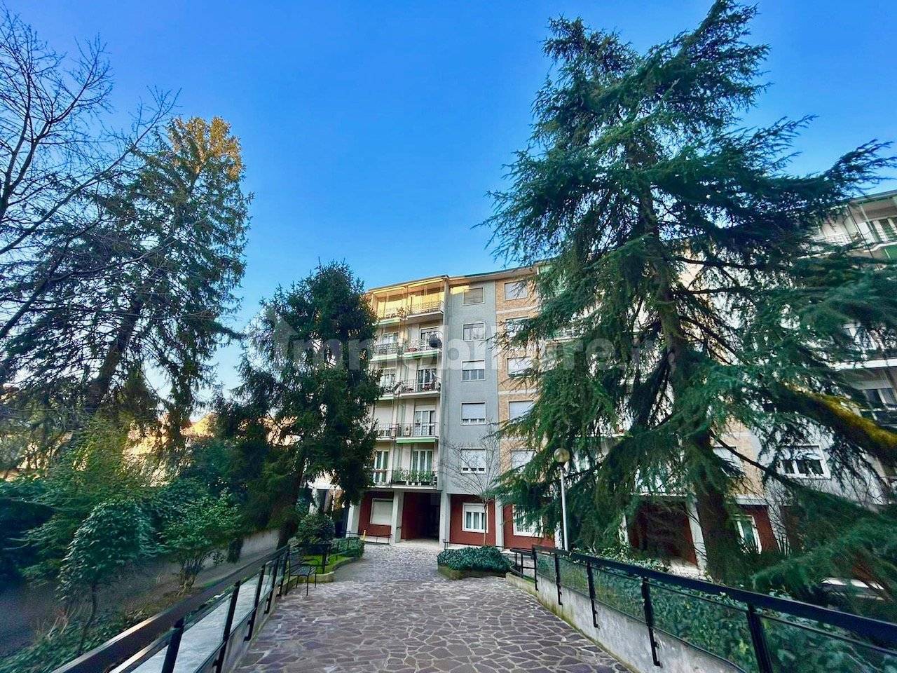 Trilocale viale 4 Novembre, Centro Storico, Lodi