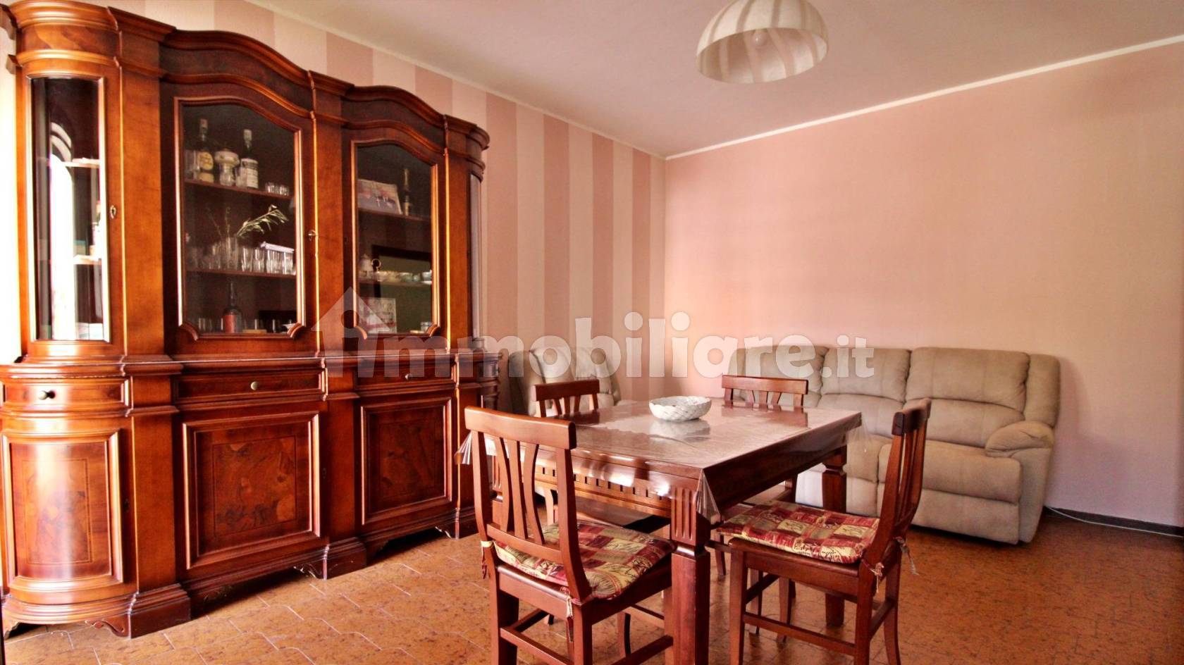 Trilocale piazza Carlo Lavezzari 2, Centro, Varzi