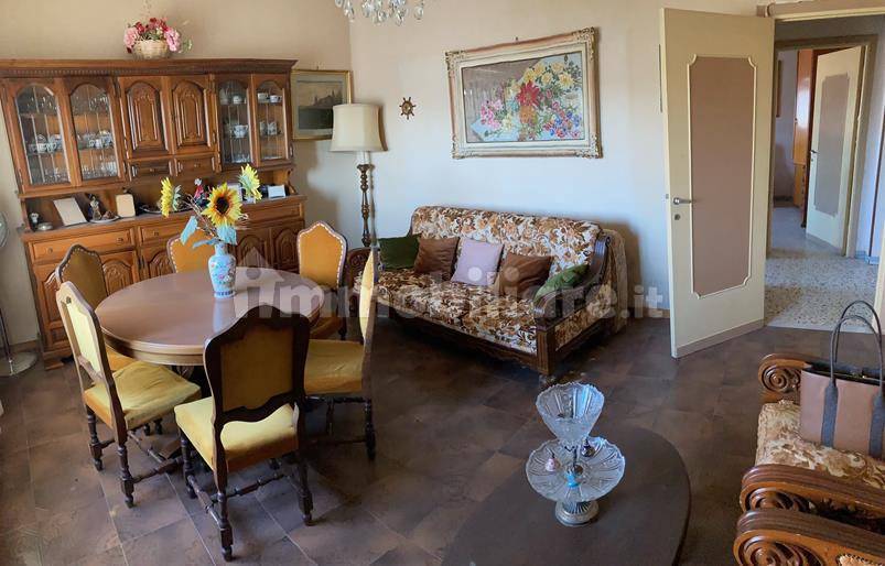 Trilocale via Beata Maria De Mattias, Centro, Capranica