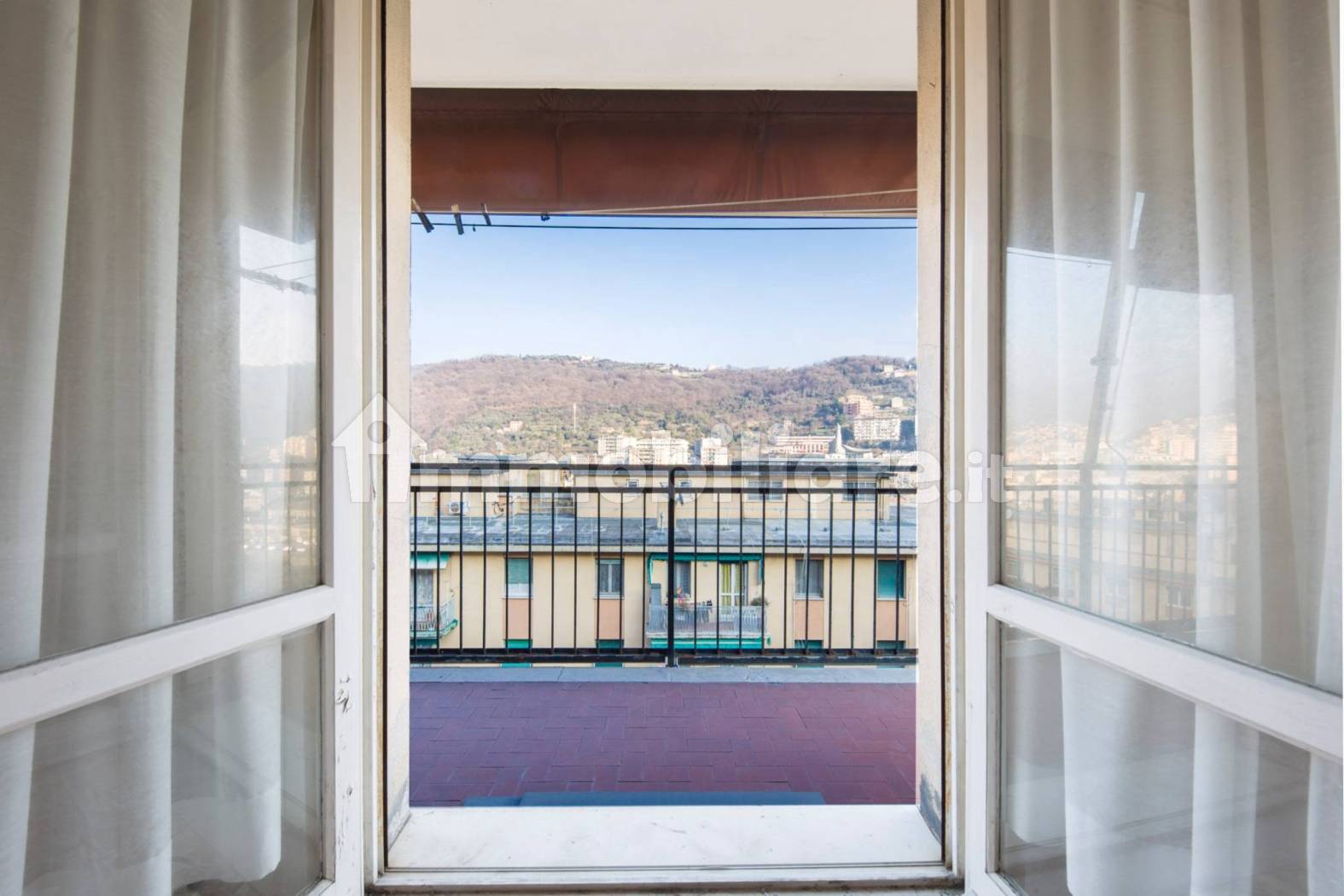 Trilocale via Piacenza, Molassana, Genova