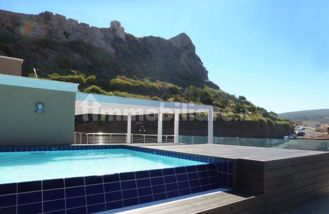 Trilocale ottimo stato, piano terra, Centro, Castelsardo