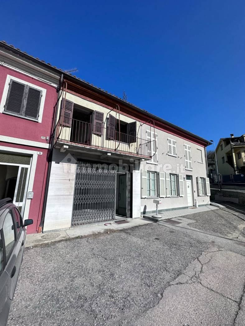 Trilocale viale Cherasca 53, Località Altavilla, Alba