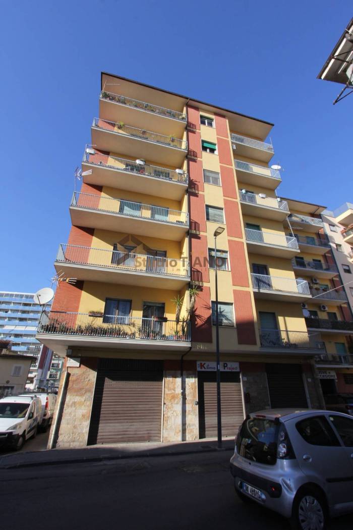Quadrilocale via Benito Falvo, Panebianco - Tribunale, Cosenza