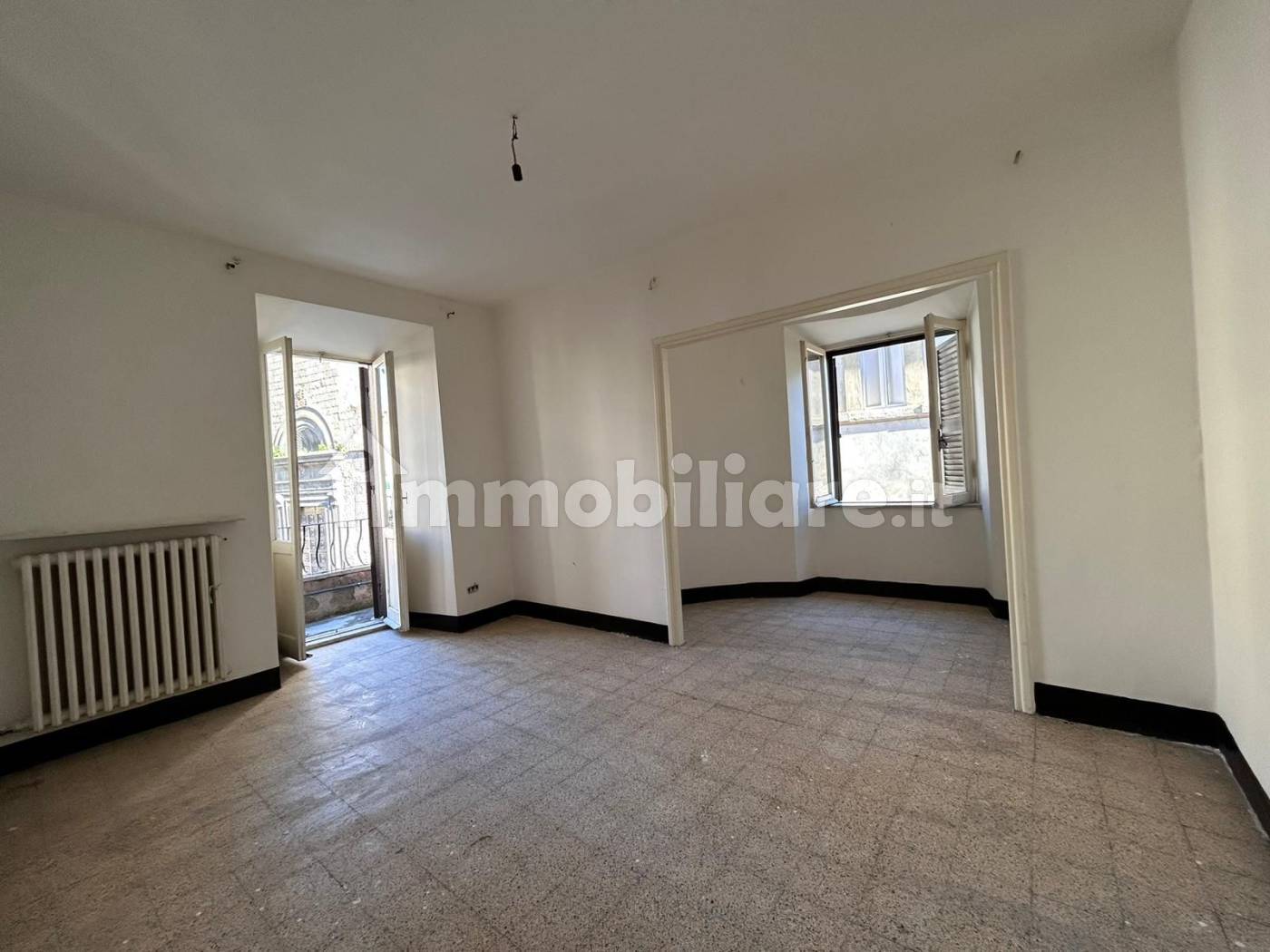 Trilocale piazza del Popolo, Centro, Orte