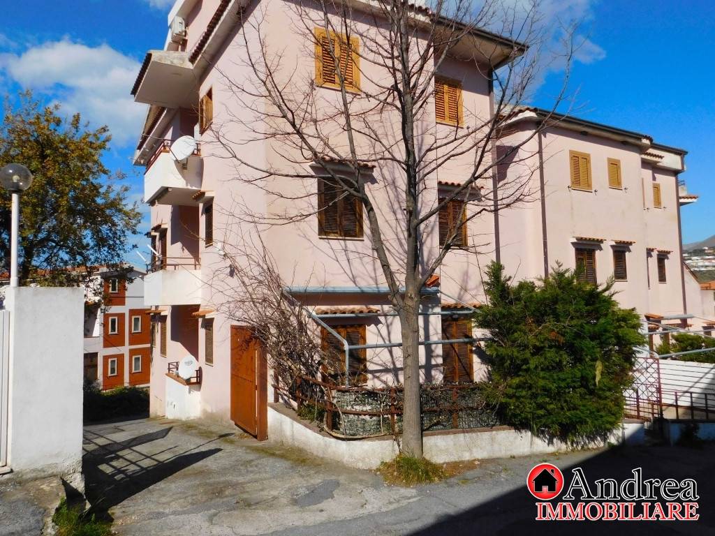 Trilocale via Aldo Moro 17, San Nicola Arcella