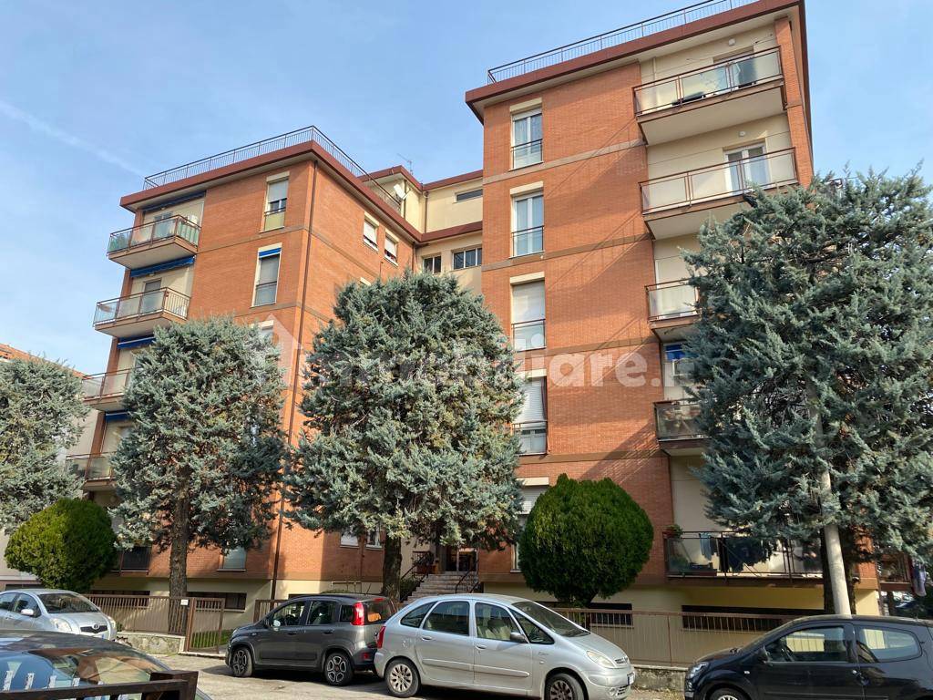 Trilocale via Ettore Mancini 129, Pantano, Pesaro
