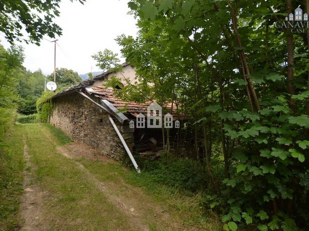 Vendita Rustico in cascina bella snc Valchiusa. Da ristrutturare, posto ...