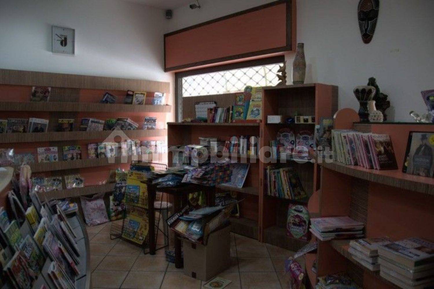 Locale commerciale in Vendita