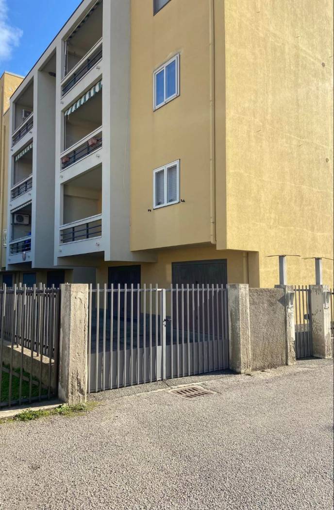 Trilocale via Giuseppe Garibaldi 45, Montepaone Lido, Montepaone