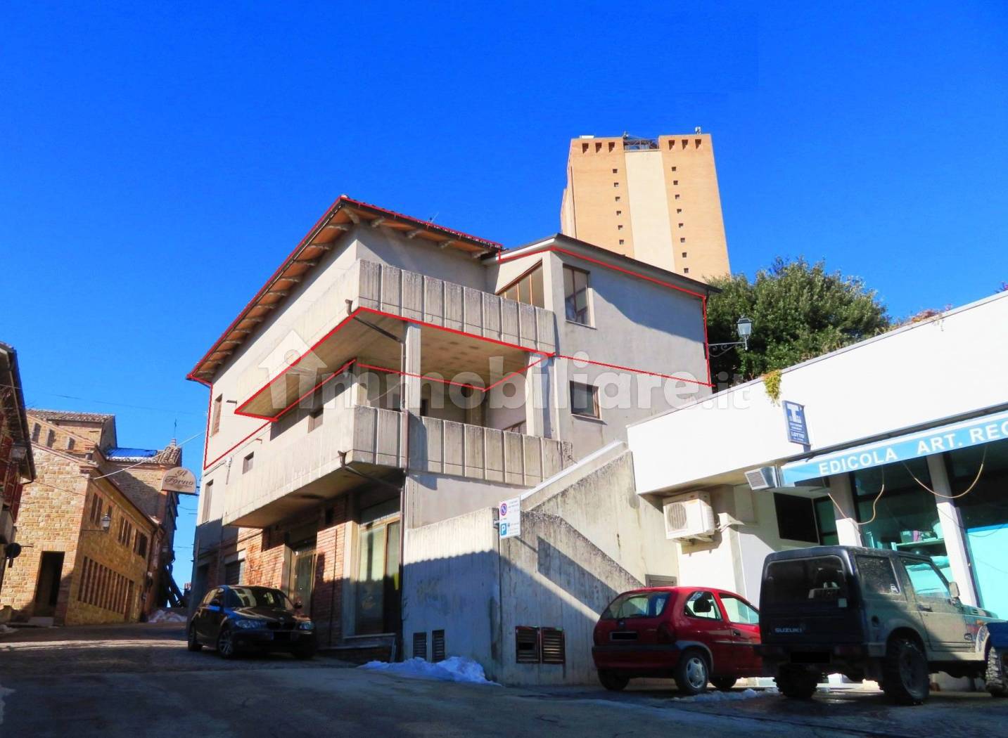 Appartamento piazza Vittorio Emanuele, Gualdo