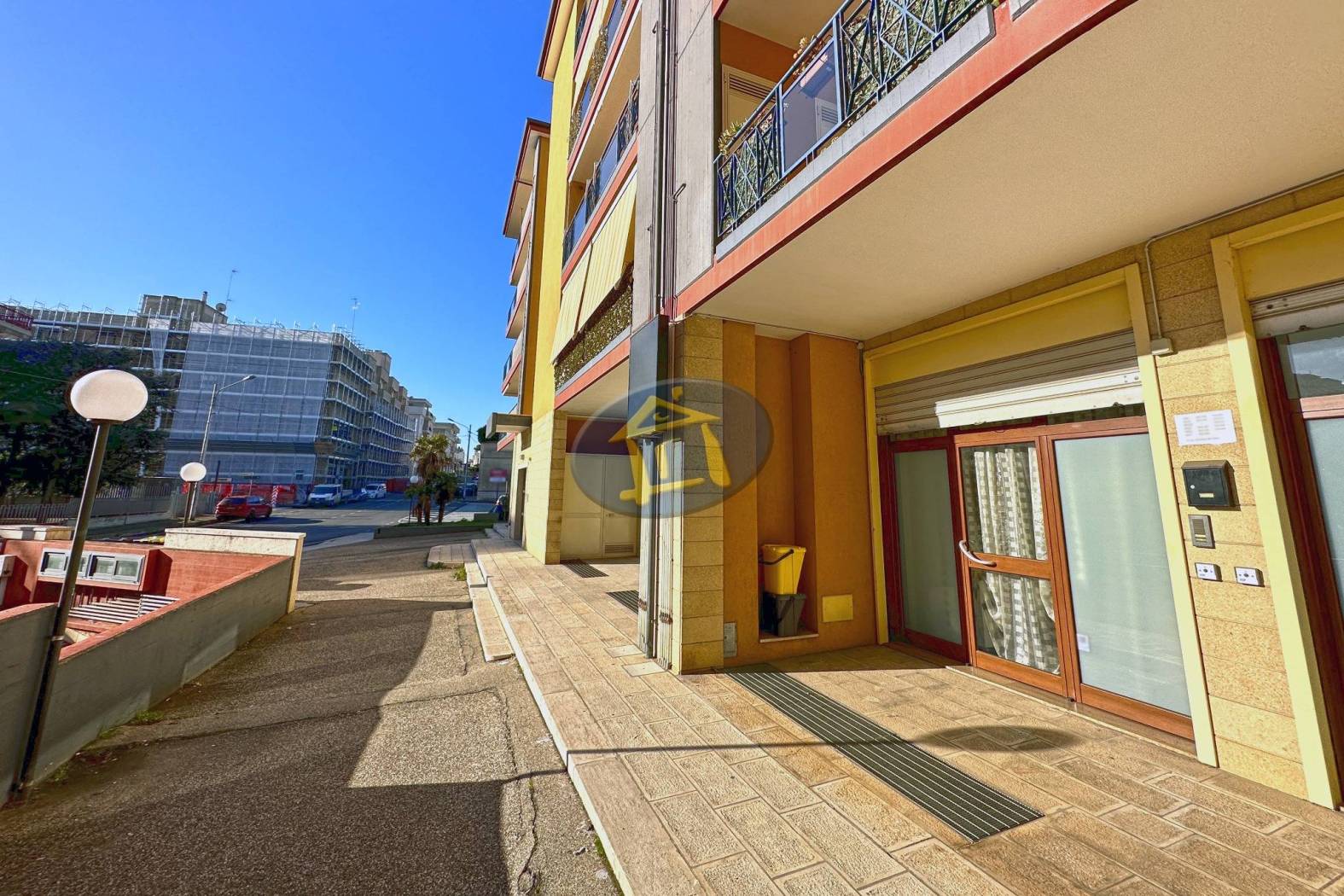Locale commerciale in Vendita