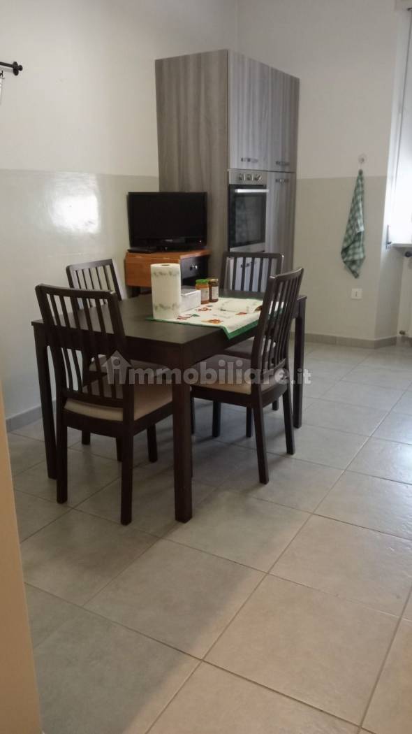 Bilocale buono stato, piano rialzato, Centro, Fabriano