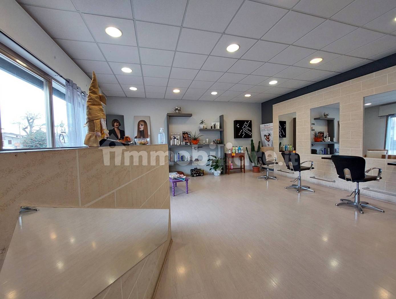 Locale commerciale in Vendita