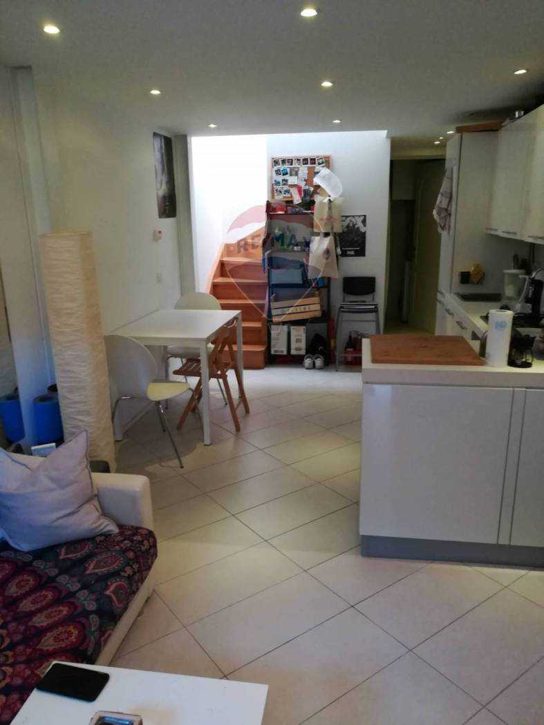 Bilocale ottimo stato, su più livelli, San Donato, Bologna