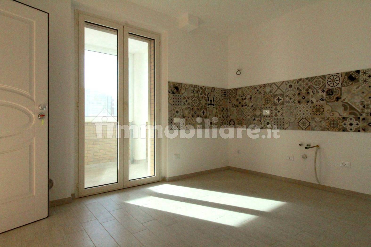 Trilocale Lungomare Zara, Centro, Giulianova