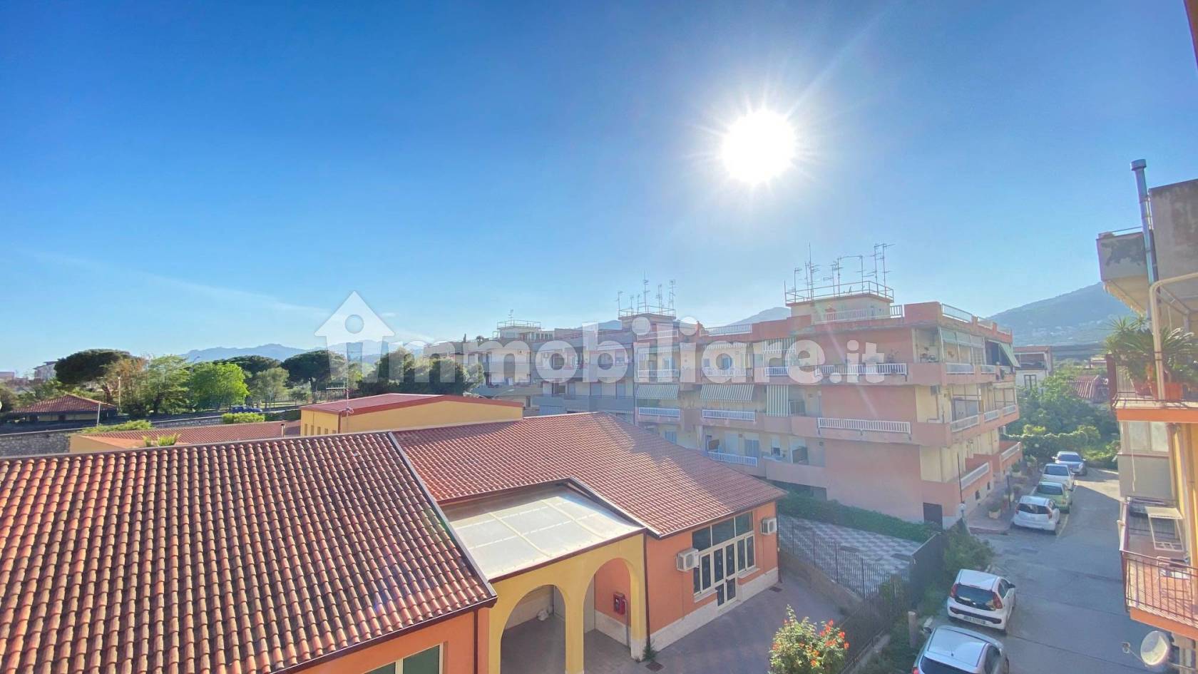 Quadrilocale via del Castello, Furci Siculo