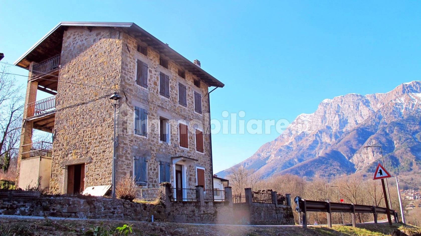 Appartamento via Roma 25/1, Centro, Frisanco