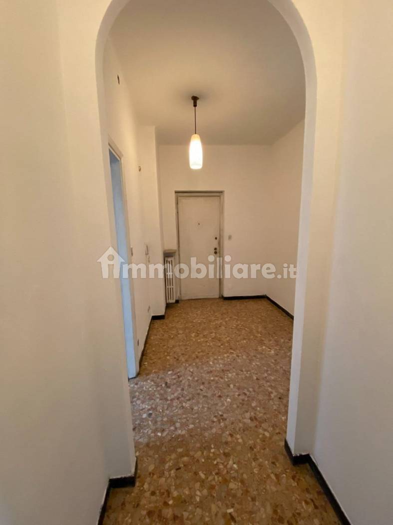 Trilocale via Santa Gorizia 29, Piazza Genova, Alessandria