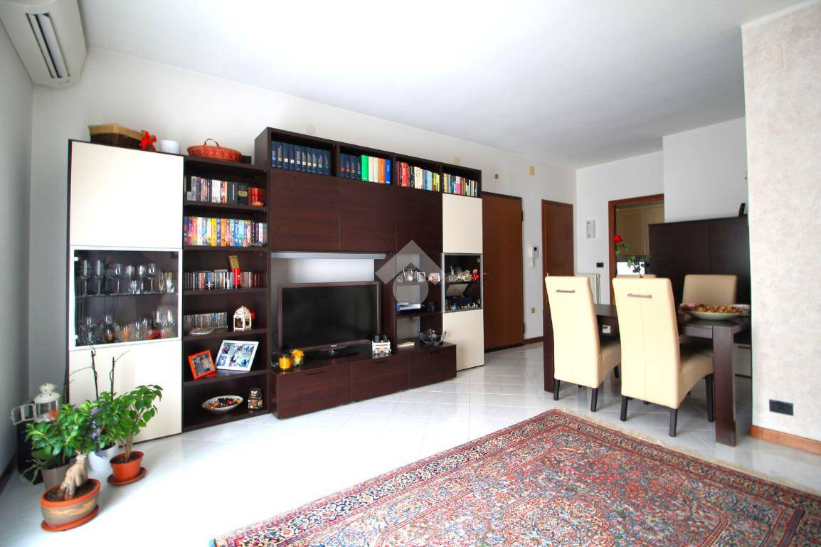 Trilocale via Irpinia 16, Mestre, Venezia