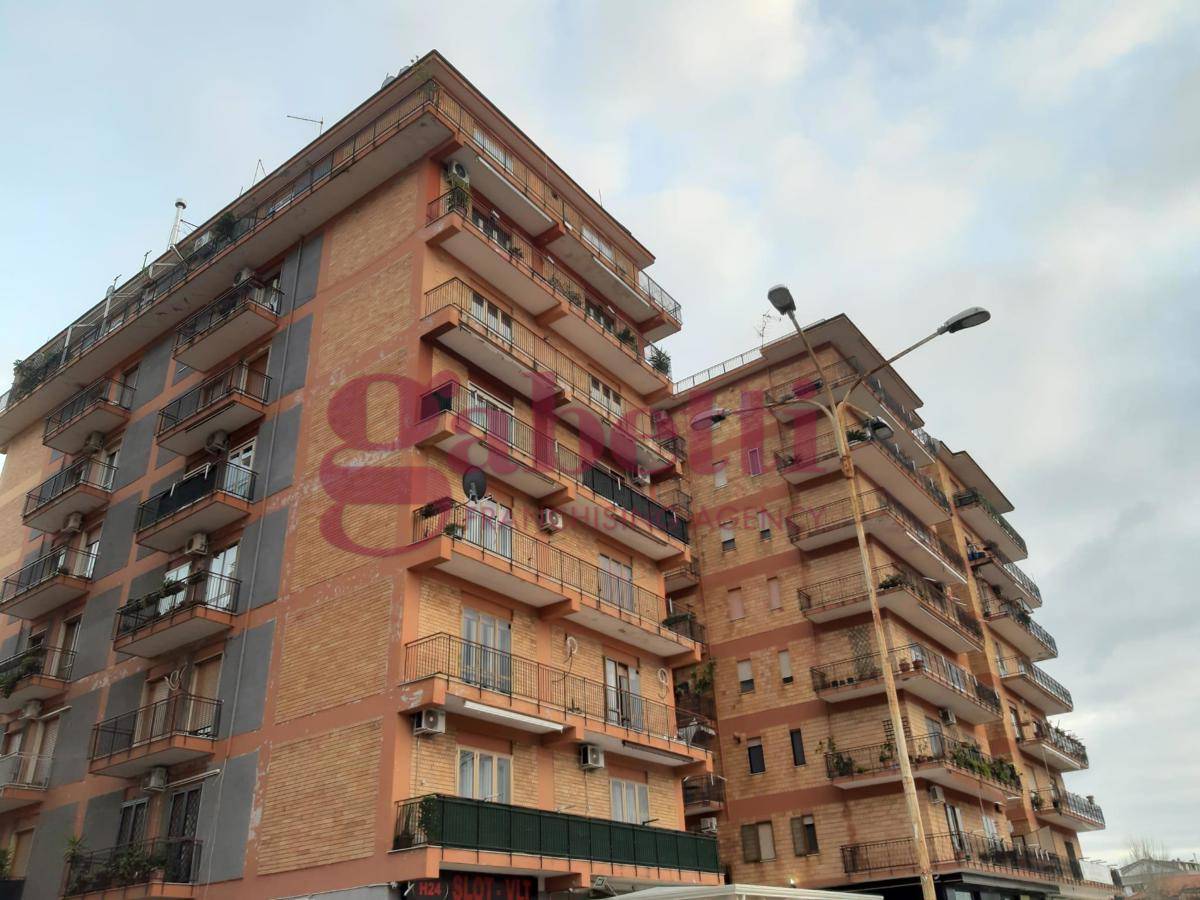 Trilocale viale Carlo III 101, San Nicola la Strada