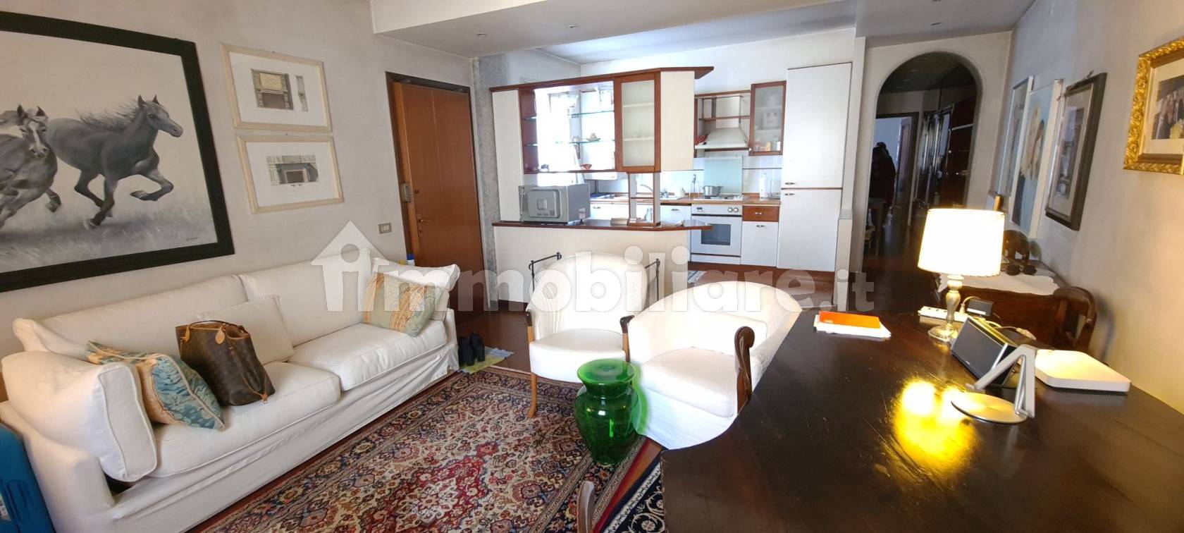 Quadrilocale via dell&#x27;Accademia, Centro, Mantova