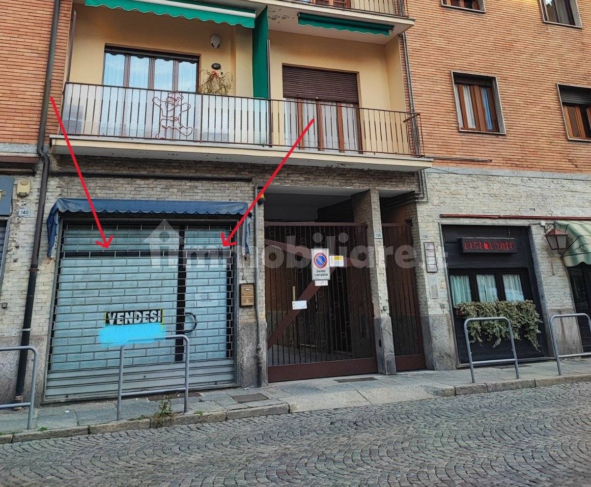 Locale commerciale in Vendita