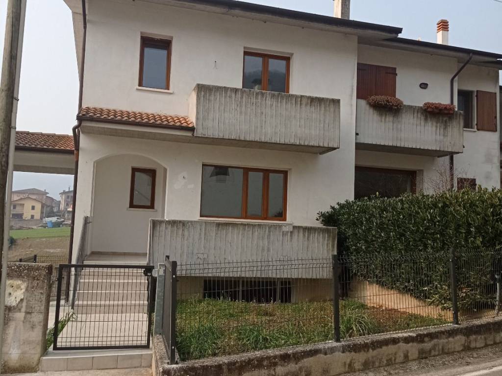 Vendita Villa a schiera in via Strada Vecchia Val Liona. Nuova, posto ...